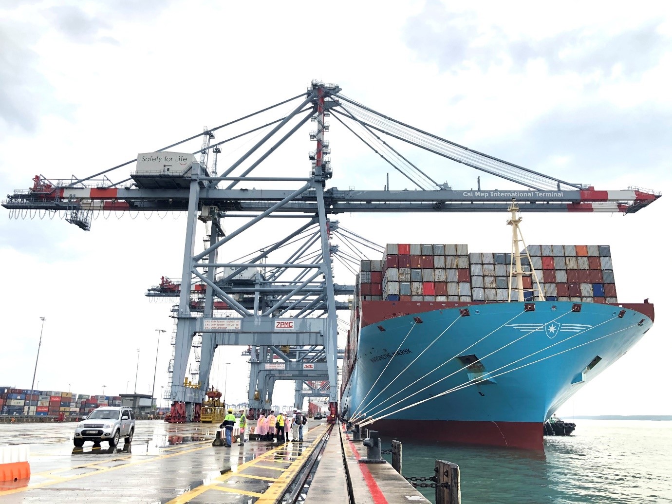 Cai Mep International Terminal receives ultra-large container ship ...