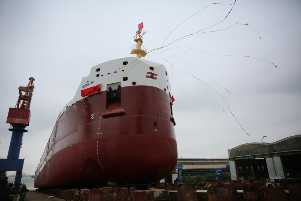 Watch: CSL’s new self-unloader hits the water in China - VesselFinder