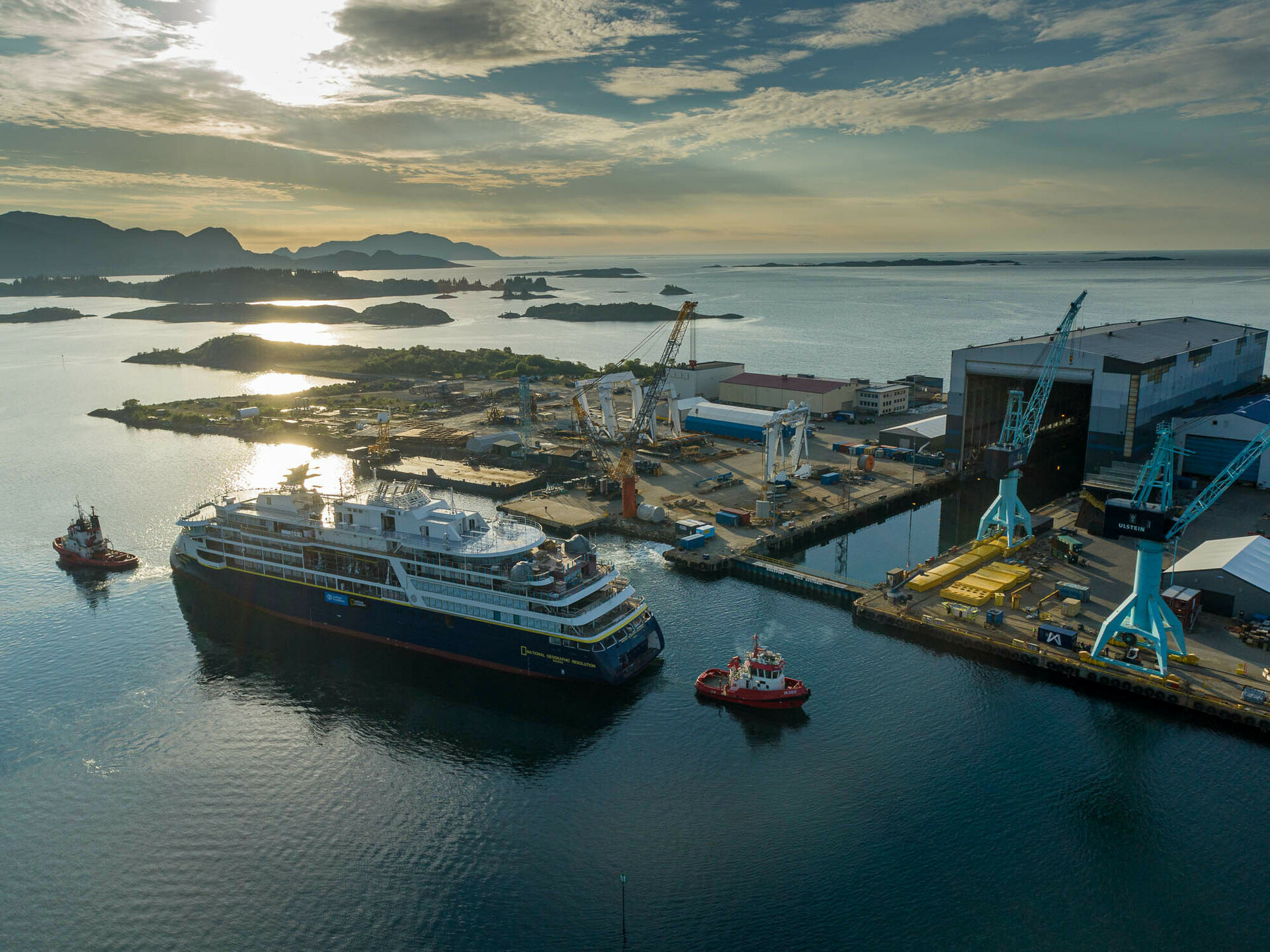 The National Geographic Resolution hits the water - VesselFinder